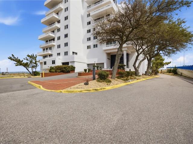3556 Shore DR # 605