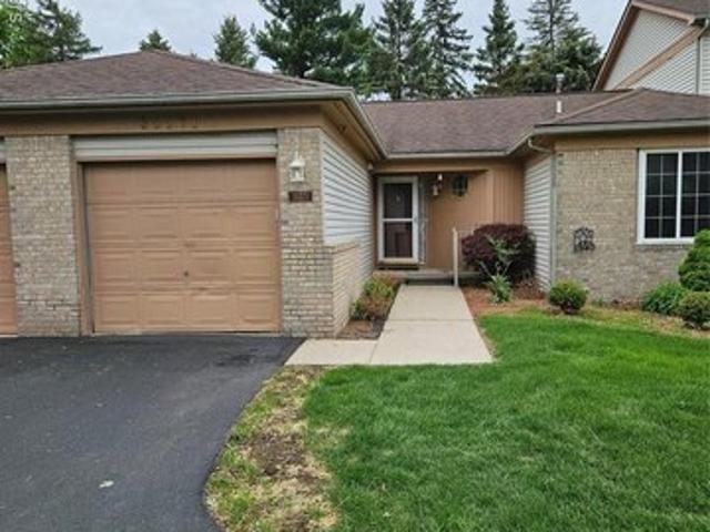 35571 Pheasant Ln, Westland, MI 48185