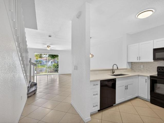 3557 Oleander Ter, Riviera Beach, FL 33404