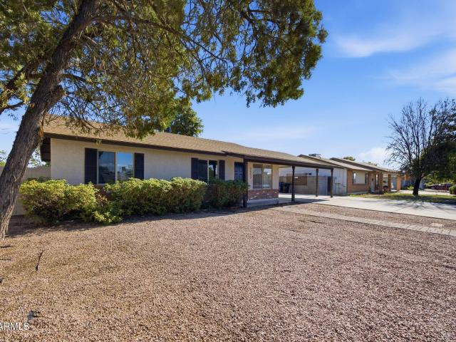 3557 E CAROL Avenue
