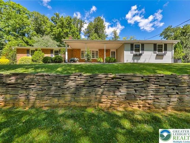 3557 Southwood Dr, Palmer Township, PA 18045