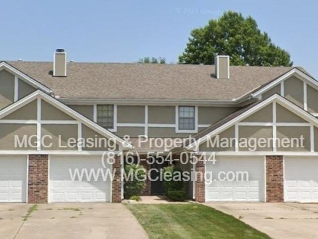 3557 3563 NE Independence Cir