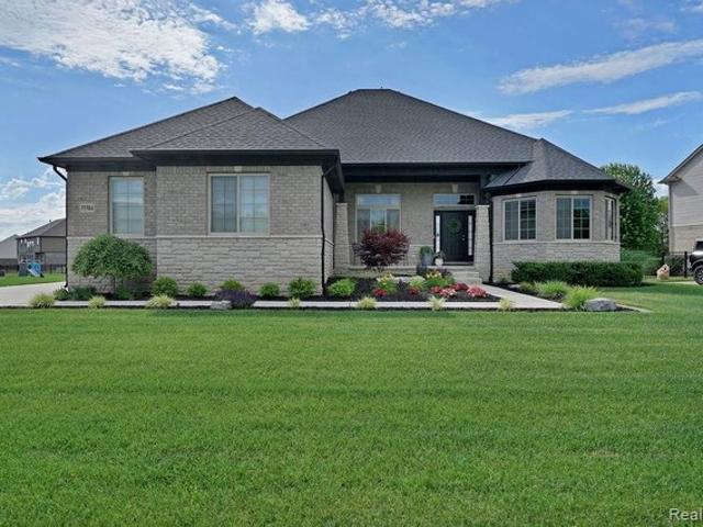 35584 Addison Dr, New Baltimore, MI 48047