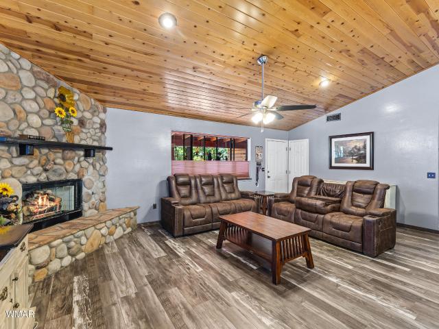 3558 Bermuda Circle