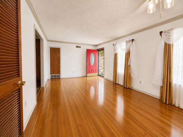 3558 greentree dr