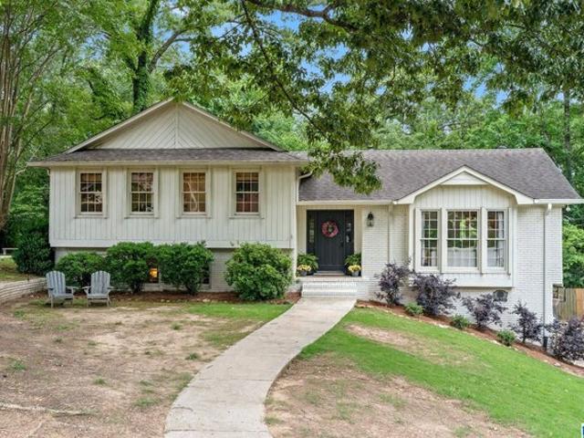 3559 Burntleaf Ln, Hoover, AL 35226