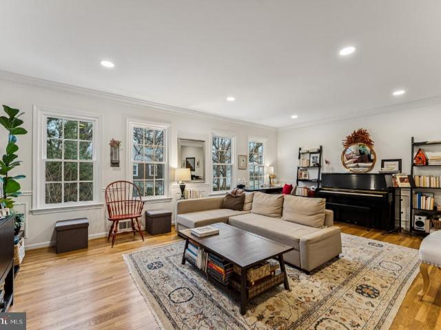 3559 Hamlet Pl, Chevy Chase, MD 20815 | MLS #MDMC2216