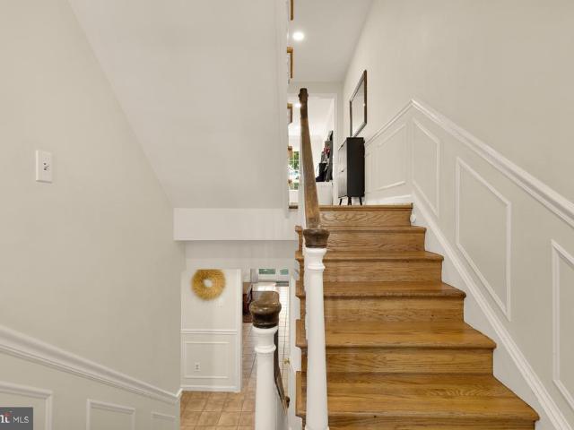 3559 Hamlet Place