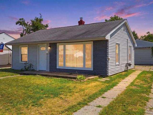 35501 Glen St, Westland, MI 48186