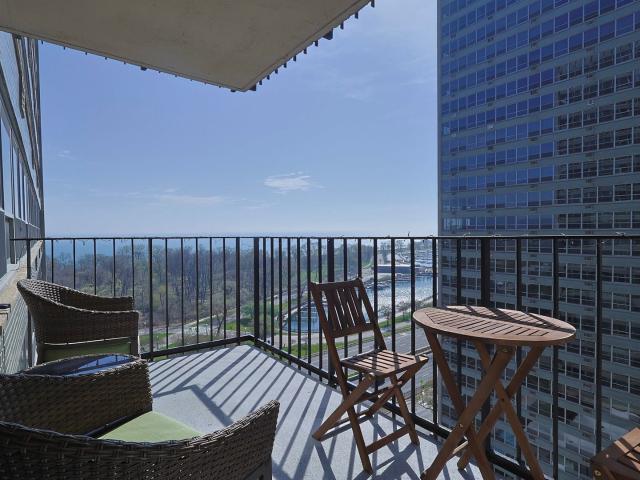 3550 N Lake Shore Apt 1519, Chicago, US, IL