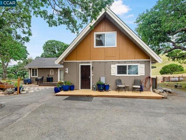 3550 Oak Hill Ln, Clayton, CA 94517