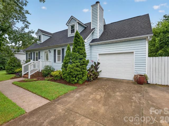 3550 Farm Lake Drive SW