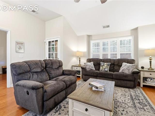 3550 Lilac Springs Dr, Powder Springs, GA