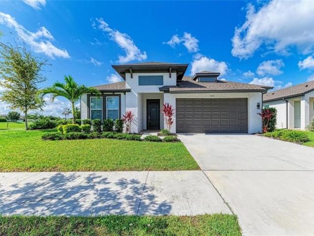3550 Quiet Dr, Sarasota, FL 34240