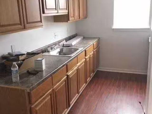 35512415 5547 Germantown Ave