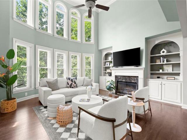 3552 Crown Peak Court