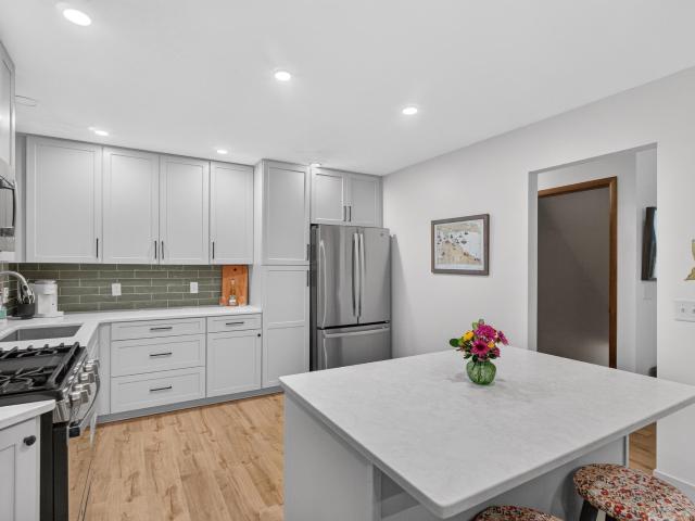3552 Lookout Point