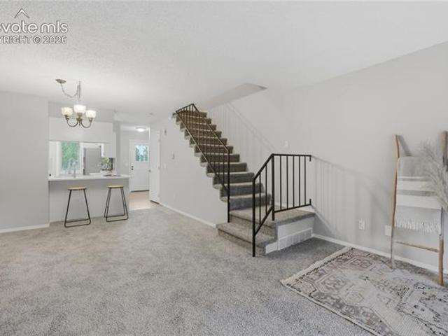 3552 Queen Anne Way