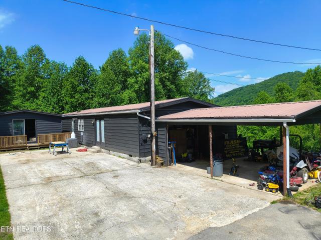 3552 Straight Fork Rd