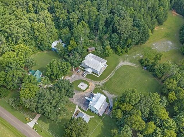 355/359 County Road 475, Etowah, TN 37331