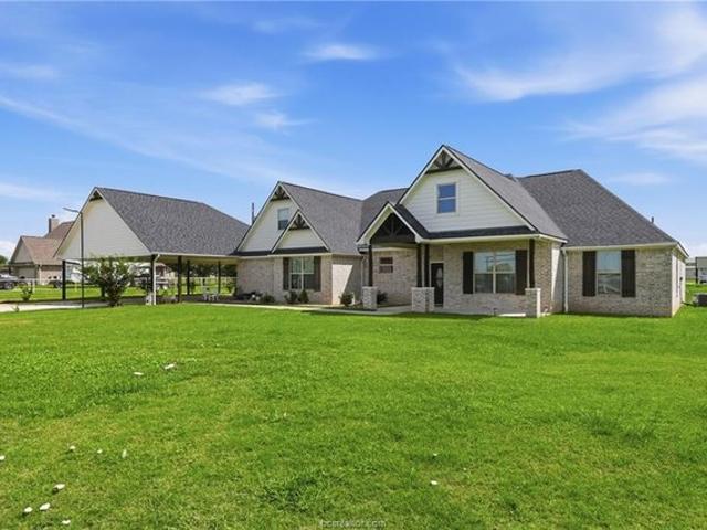 3553 N Country Dr, Bryan, TX 77808