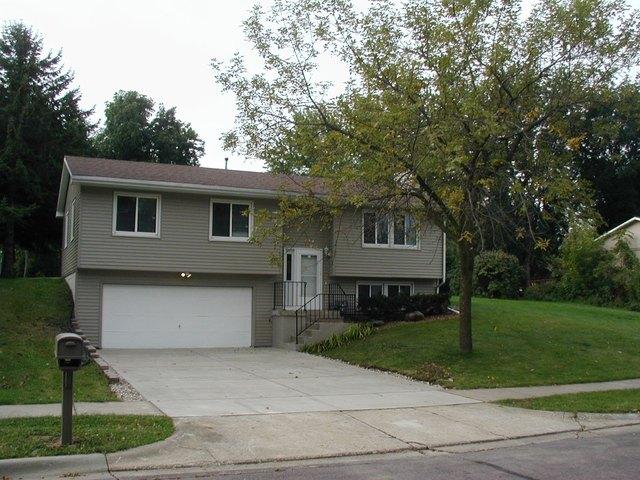 355 16th St NE, Owatonna, MN 55060