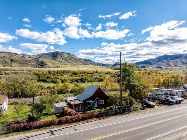 355 & 359 Highway 55