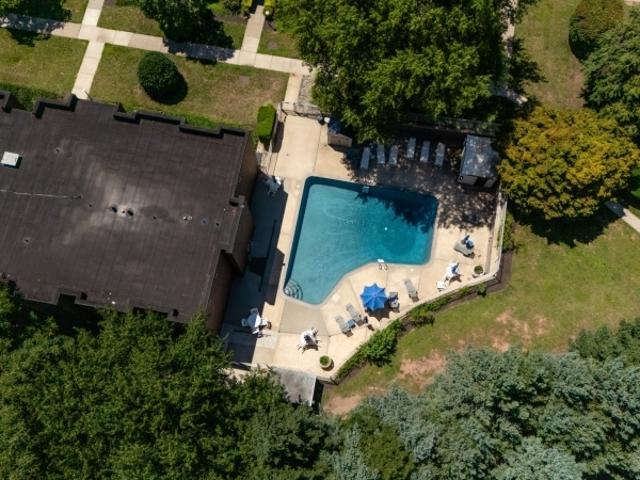 355 371 River Road # E
