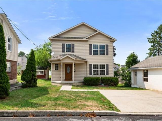 355 Adrain St, Emmaus, PA 18049