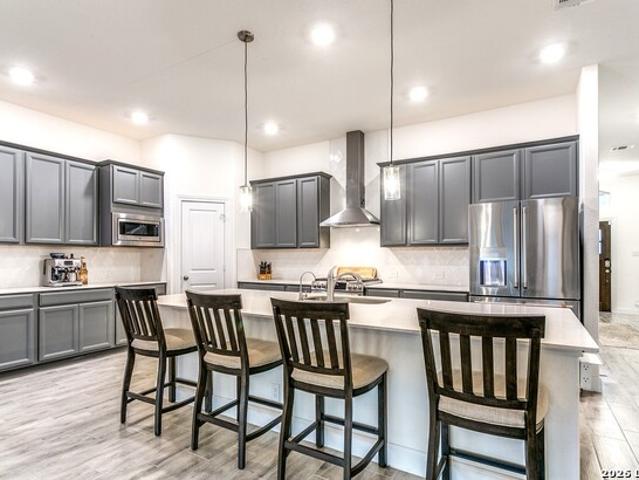355 Borchers Blvd