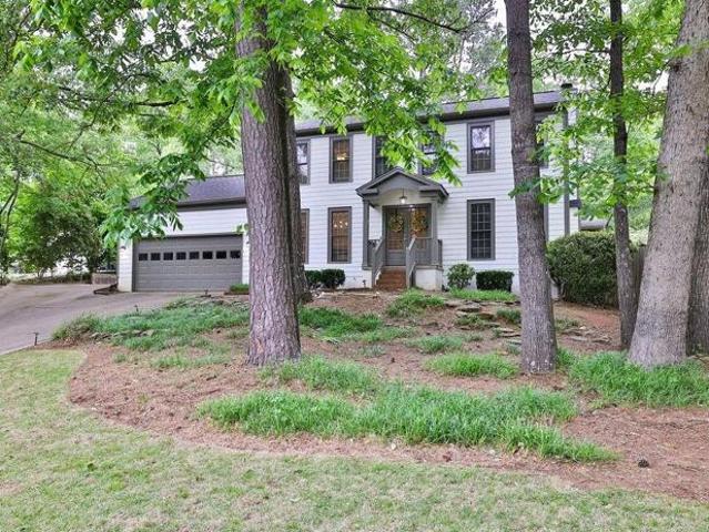 355 Barrington Dr E, Roswell, GA 30076