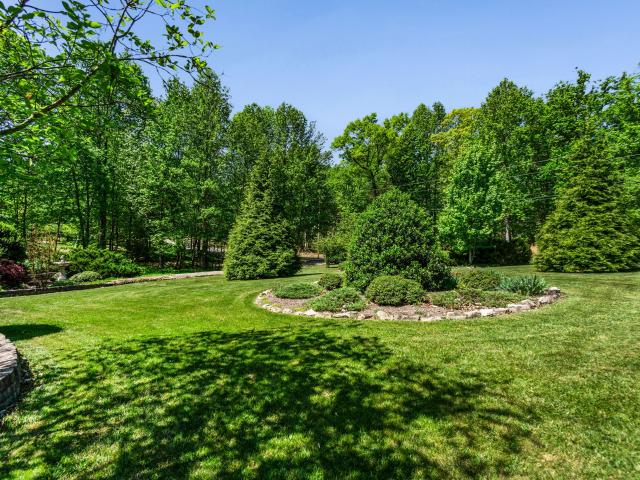 355 Brotherton Pointe