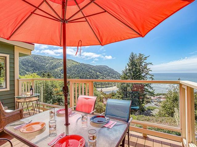 355 Horizon Hill Rd, Yachats, OR 97498