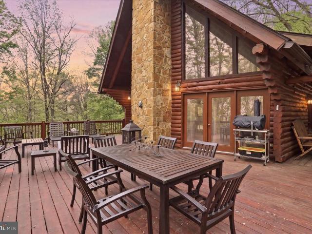 355 Hemlock Court