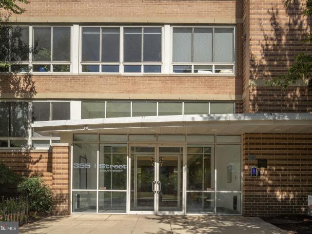 355 I St SW, Unit S104, Washington, DC 20024 | MLS #DCDC2247 | Compass