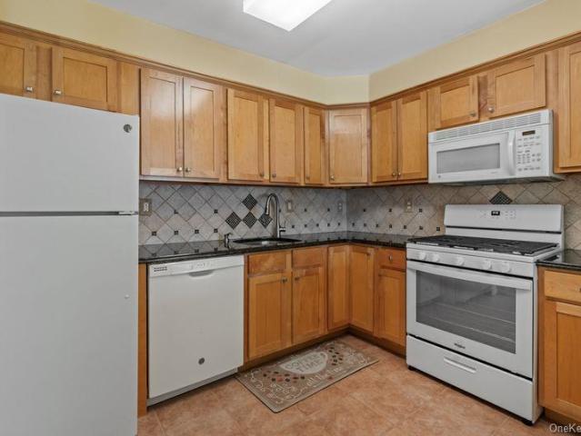 355 Old Tarrytown Road 206