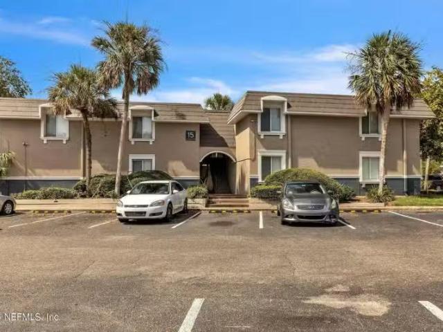 355 MONUMENT RD APT 15D1, JACKSONVILLE, FL 32225 Condo/Townhom.