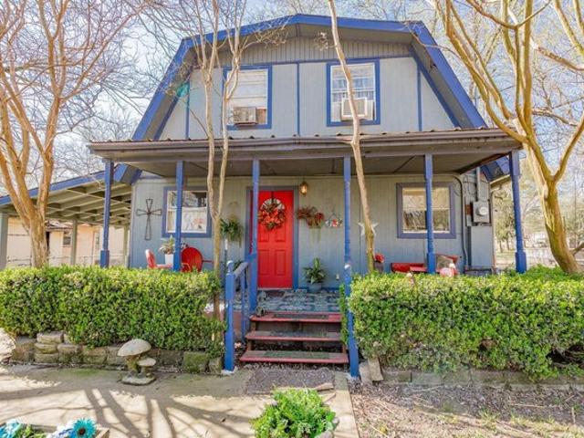355 Spring Valley St, Gun Barrel City, TX 75156