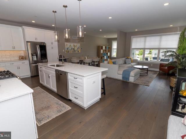 355 Ridgewood Drive