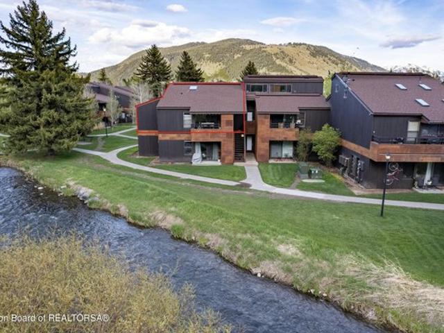 355 W Deloney Ave Apt A10, Jackson, WY 83001