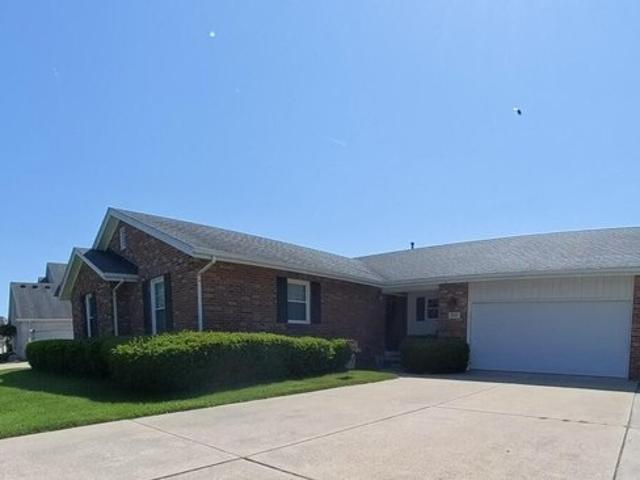 355 Wolf Creek Ct, Northwood, OH 43619