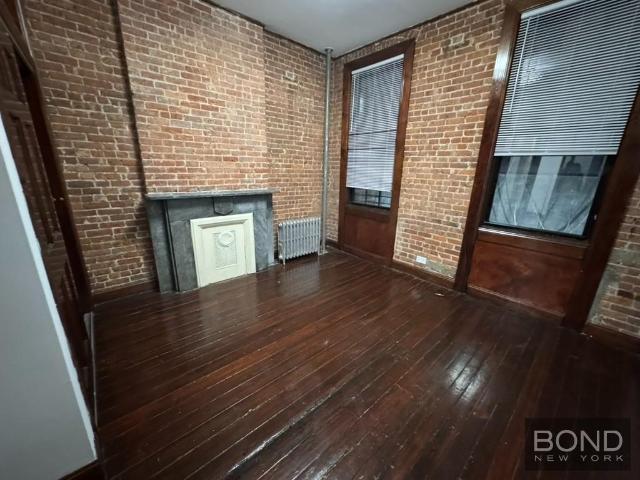 355 West 47th Street, New York, NY