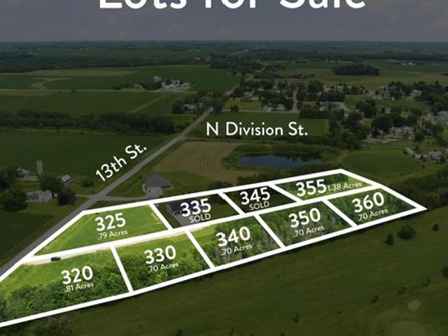 355 Yard Dr, Sumner, IA 50674