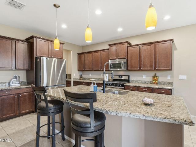 35647 n bandolier drive