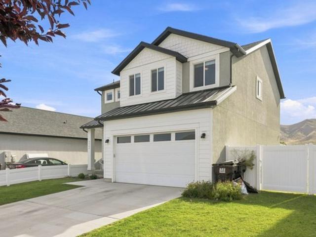 3564 N Finch Ln, Eagle Mountain, UT 84005