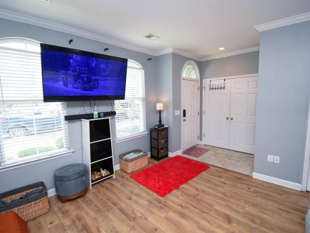 3564 Alexandria Ave