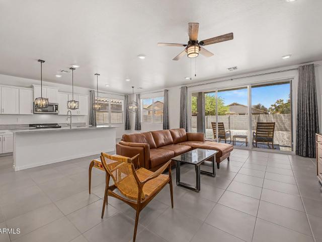 3564 e alexander drive