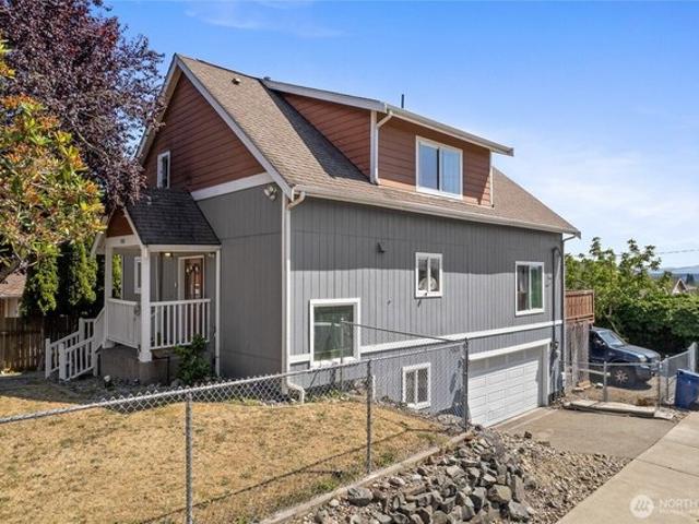 3565 E M St, Tacoma, WA 98404