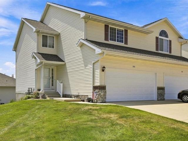3565 Stoney Point Rd SW, Cedar Rapids, IA 52404