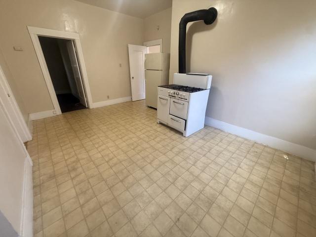 3566 Dimond Avenue 2 Bedroom Apartment for Rent at 3566 Dimond Ave, Oakland, CA 94602 Dimond